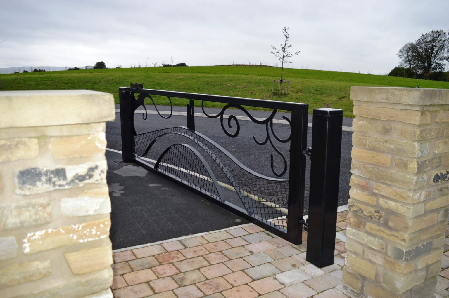 Hey Lane Cemetery Gates - G & D Enterprises